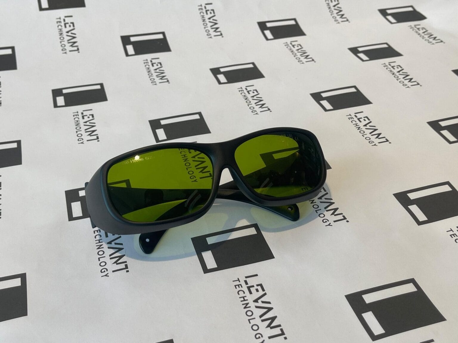 LASER SAFETY GLASSES - Levant Technology